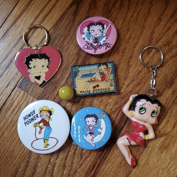 Betty Boop | Accessories | Vintage 6pc Lot Of Betty Boop Buttons ...